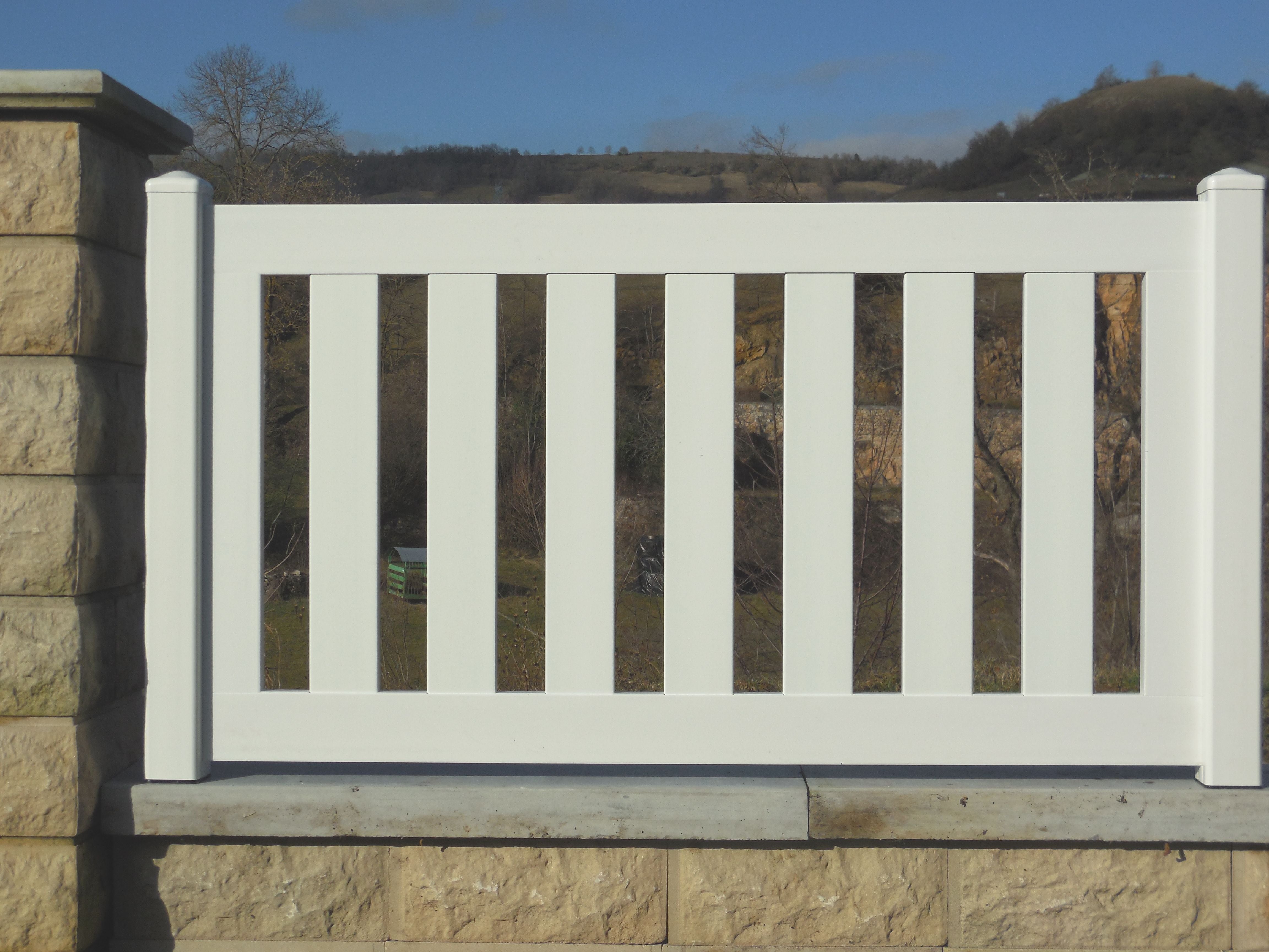 Clôture barreaudée pvc recyclé BERRIC, blanc, H.80 cm x l.150 cm ...