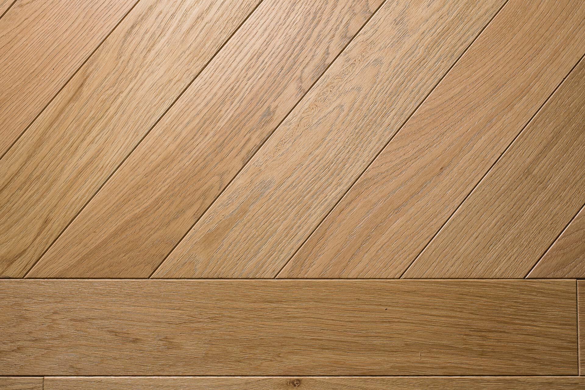 Parquet massif chêne blond select vitrifié S point hongrie HUOT ...