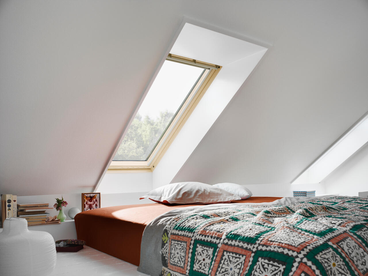 VELUX 114 x 140 Standard ClearFinish bois à rotation GGL SK08 | Leroy ...