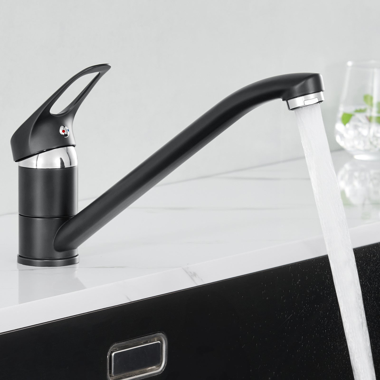 Miscelatore da cucina in acciaio inox nero - Miscelatore monocomando ...