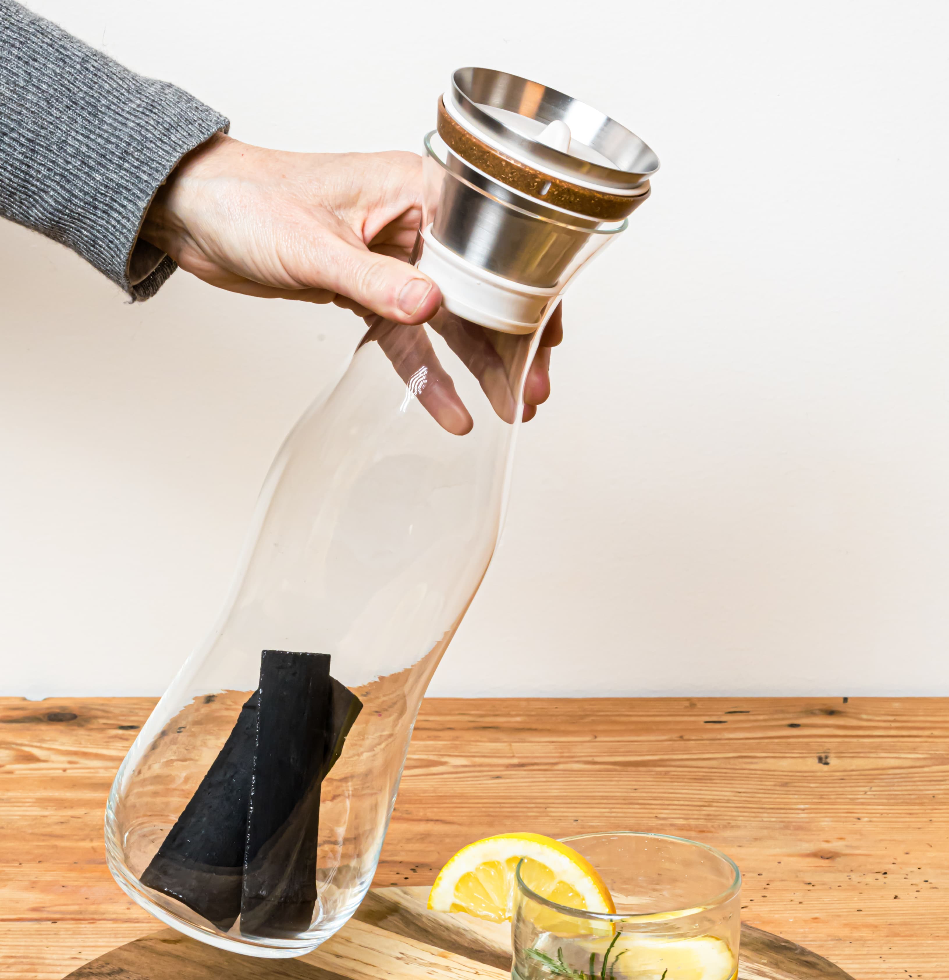 Carafe filtrante WEETULIP suivi charbon actif marron - 1L | Leroy Merlin