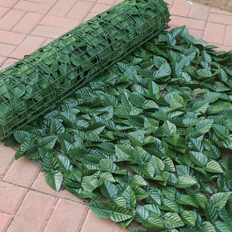 Esta valla artificial mide 50 x 300 cm y es adecuada para patios ...