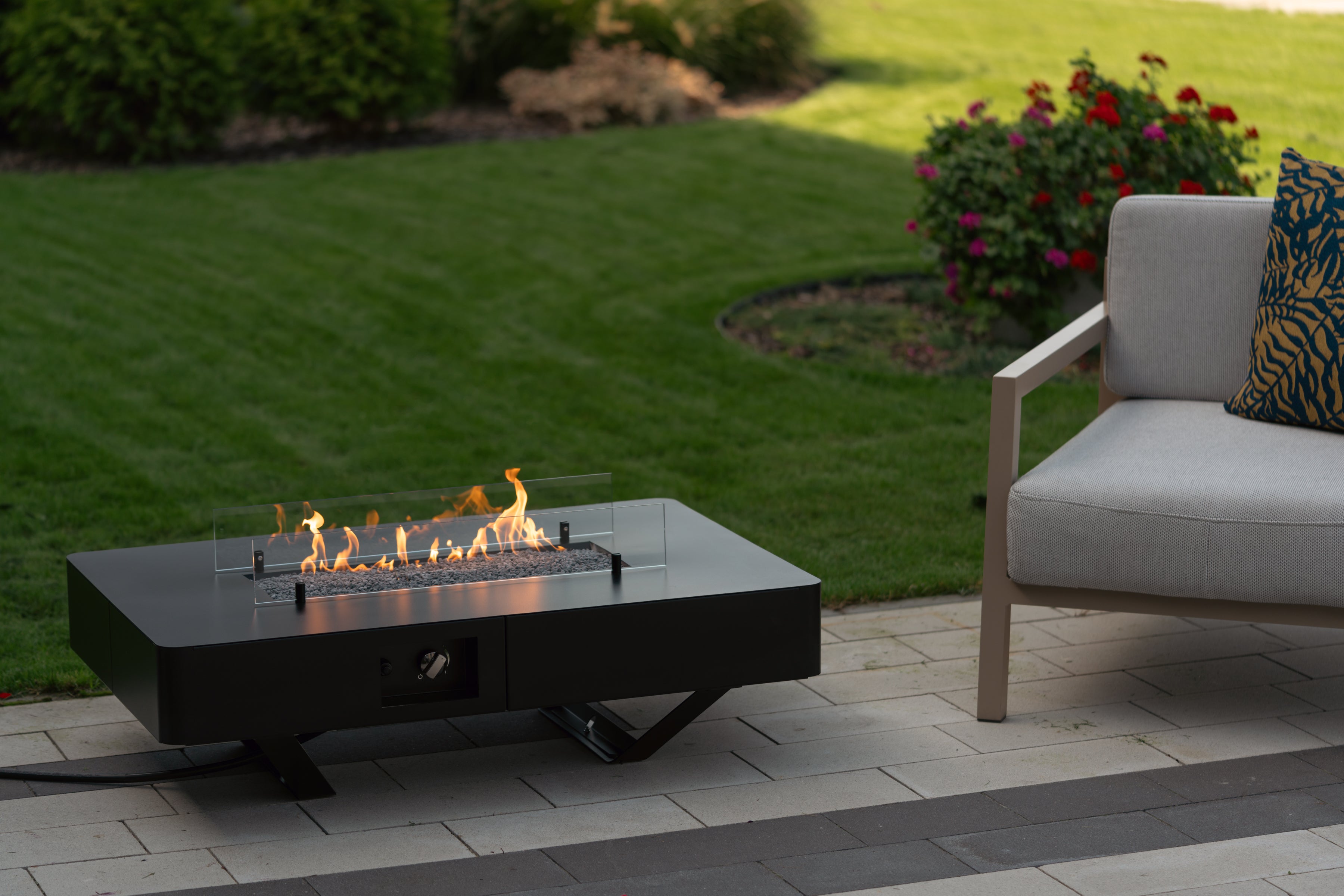 Rio Table Planika Coffee Table with LPG Fire Pit Black Portable Garden Patio | Leroy Merlin