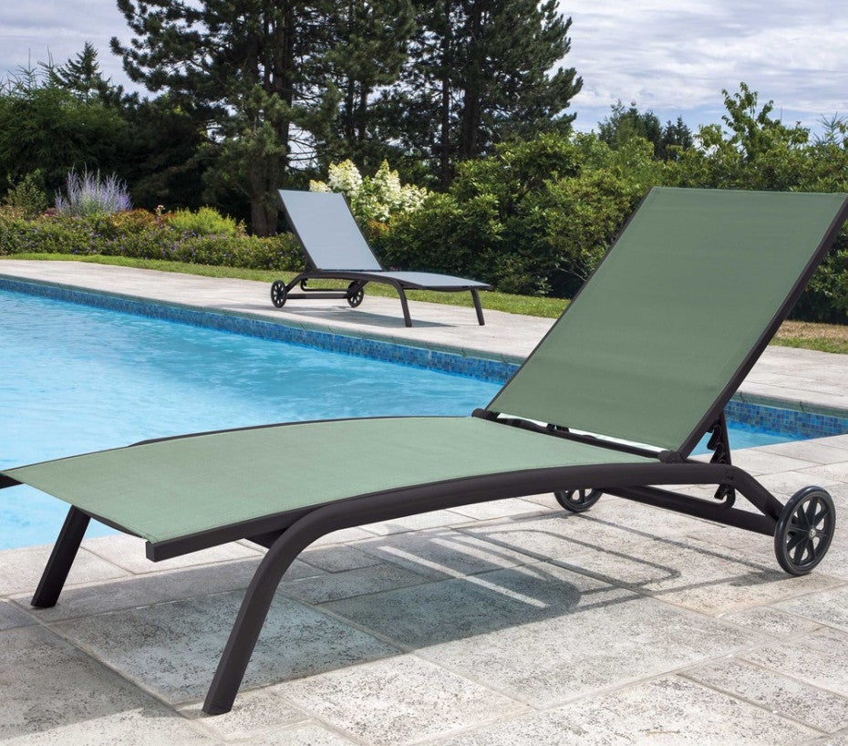 Transat de jardin en aluminium - vert amande - YUCCA | Leroy Merlin