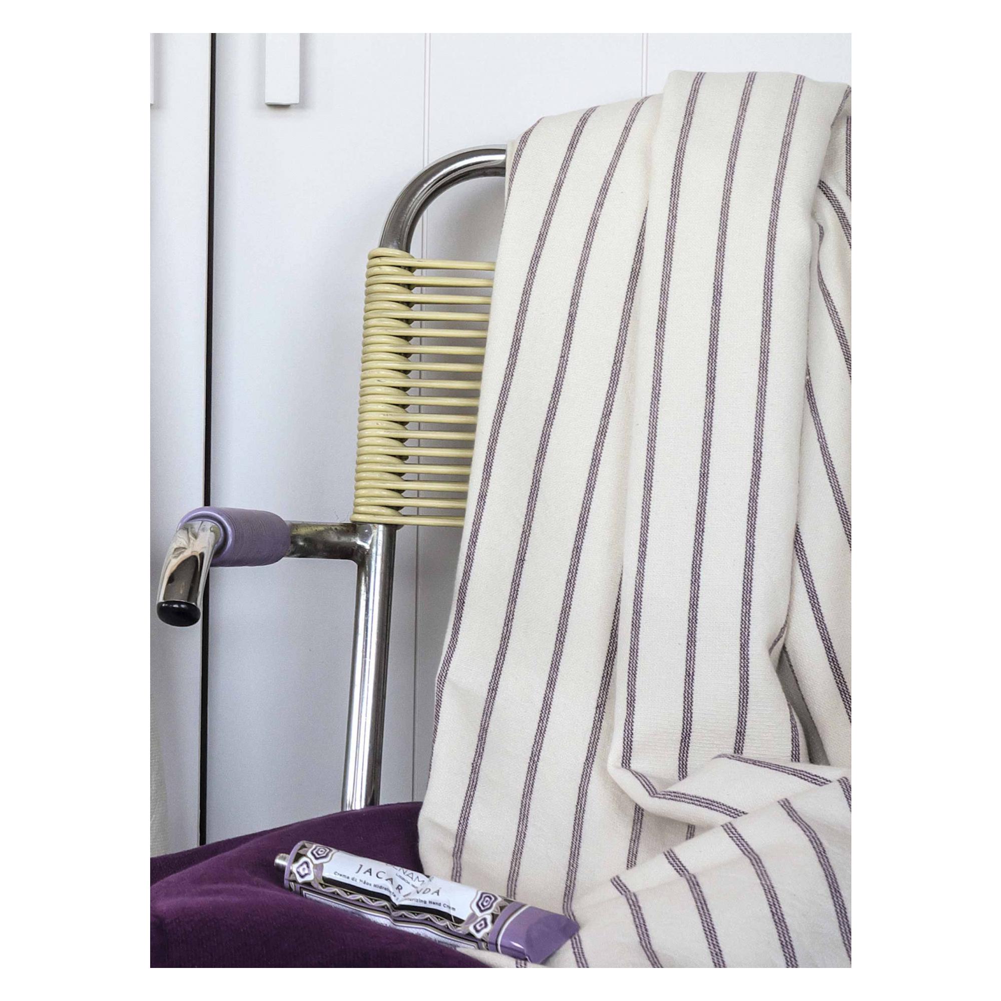 Maxi drap de bain Marina purple rain 100 x 160 cm La Cerise sur le ...
