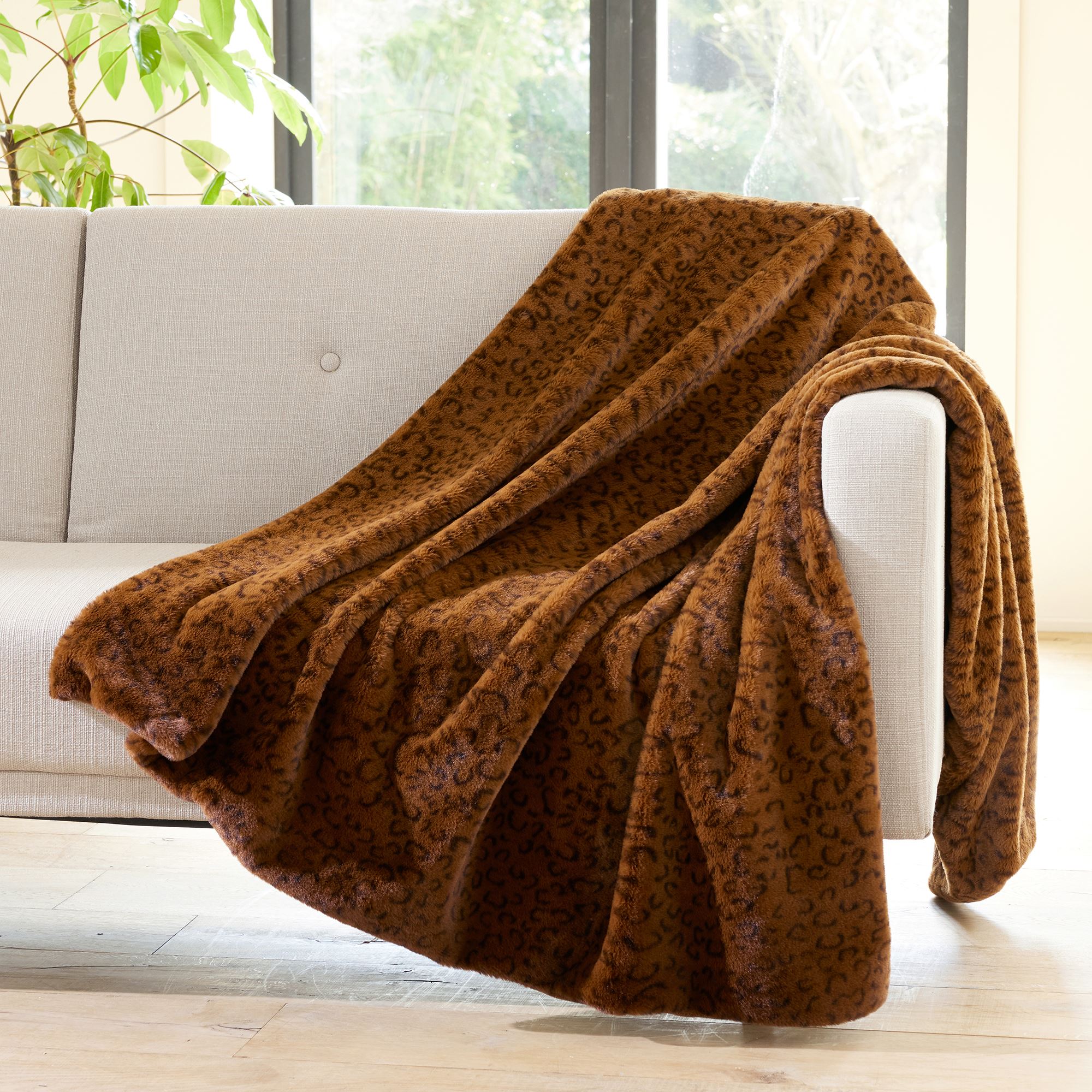 Plaid LEO 130x170 marron caramel en polyester | Leroy Merlin