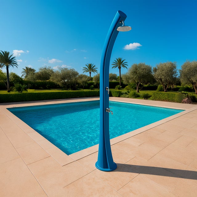 Duchas solares: Calienta agua con energía solar sin complicaciones