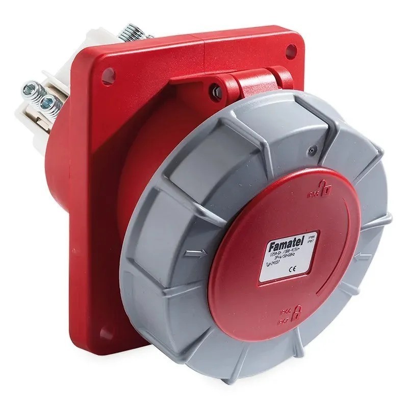 Base inclinada 10° 3P+N+T 125A 400V IP67 Famatel 24338 | Leroy Merlin