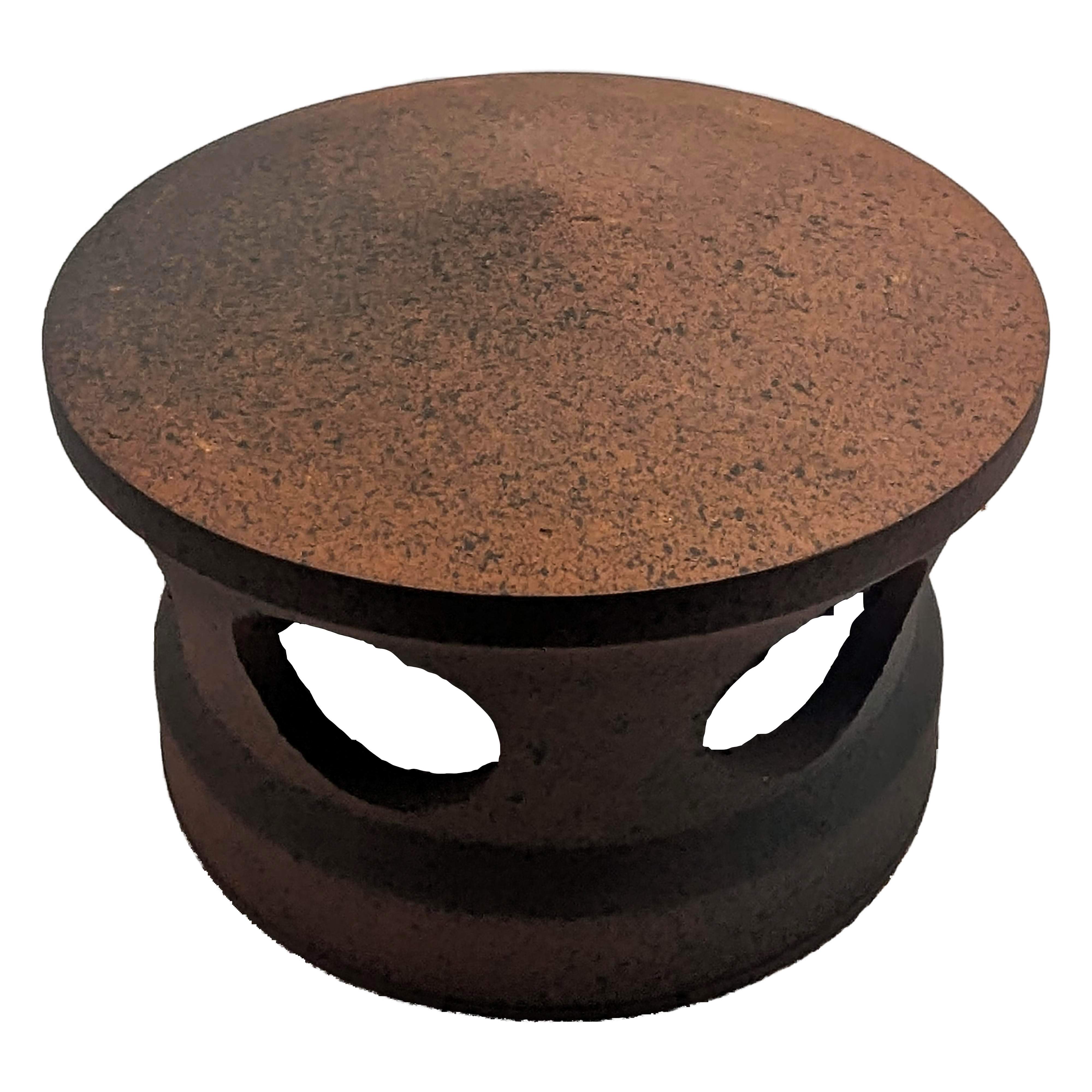 Linterna de techo de terracota roja manchada negra manchada, sombrero ...