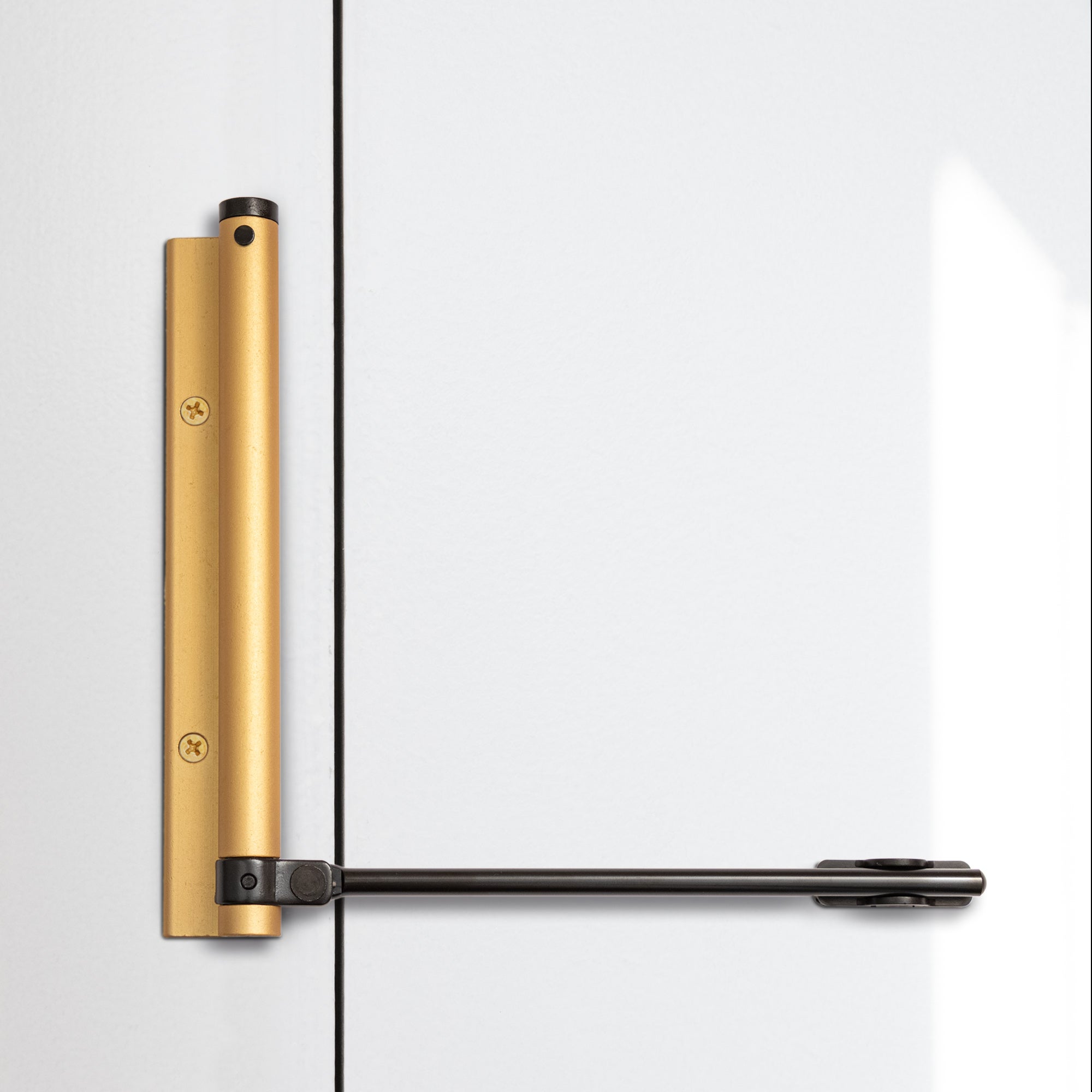 Bras à ressort ferme porte, a corps très fin en Aluminium anodisé or ...