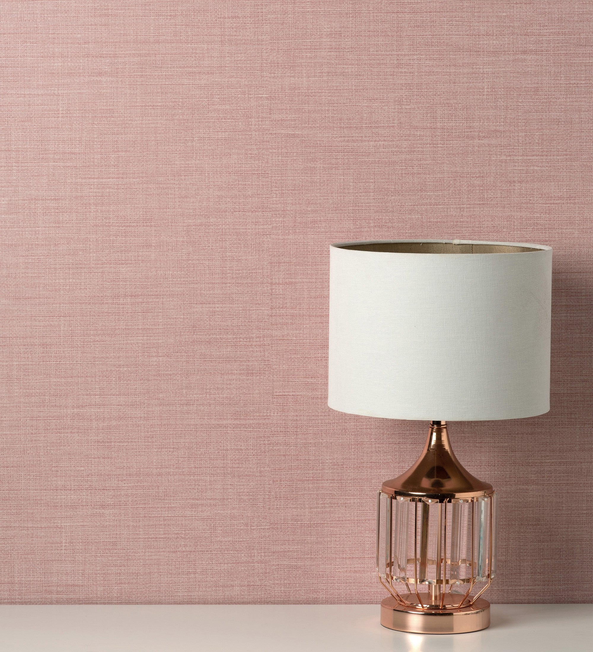 Papel pintado liso de fibras vegetales en tonos rosa efecto nacarado ...