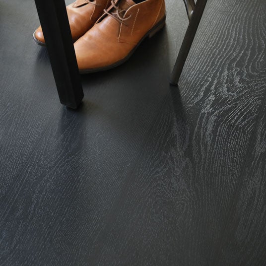 Resistance Vinyl Flooring Pro - Parquet vintage pintado - Negro - Rollo ...