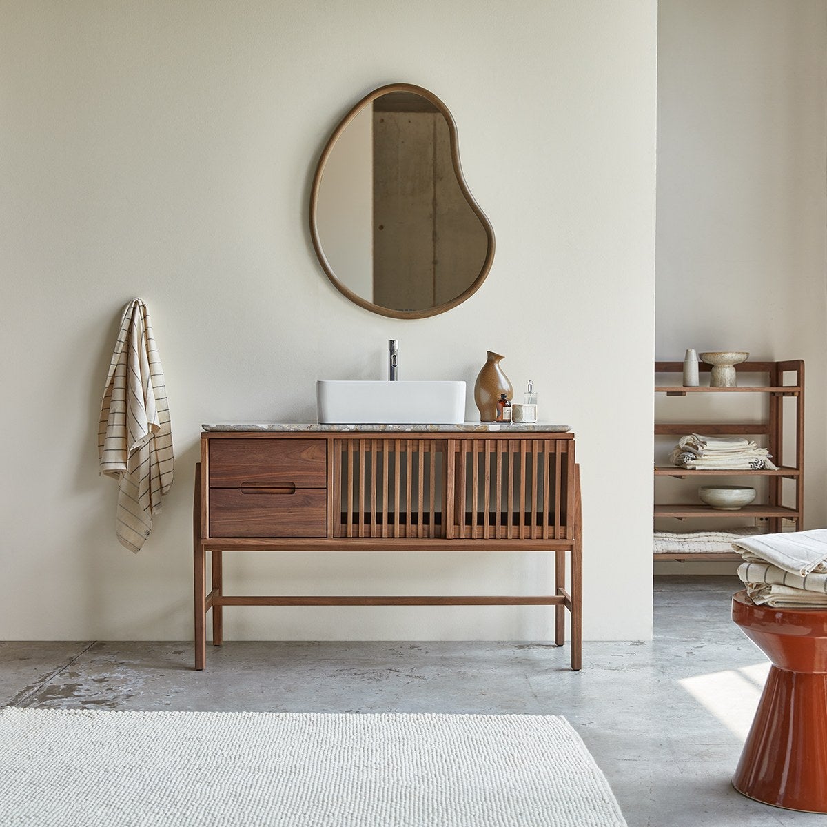 Tikamoon Mueble de baño de nogal macizo y terrazo prémium de 125 cm ...