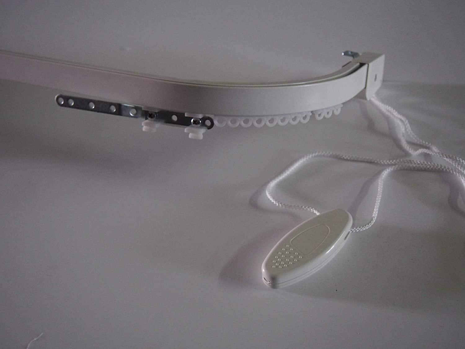 Rail de rideau de plafond en aluminium blanc, courbes saillantes de 22 ...