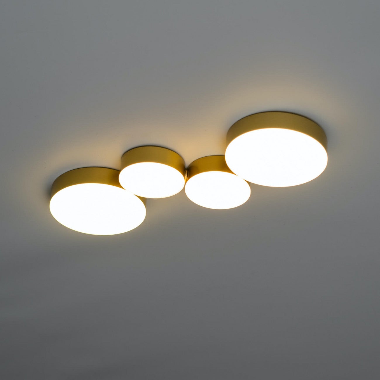 Plafonnier moderne doré 4 spots lumineux LED - Skavi | Leroy Merlin