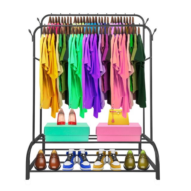 Burros de ropa: Orden y espacio en tu dormitorio