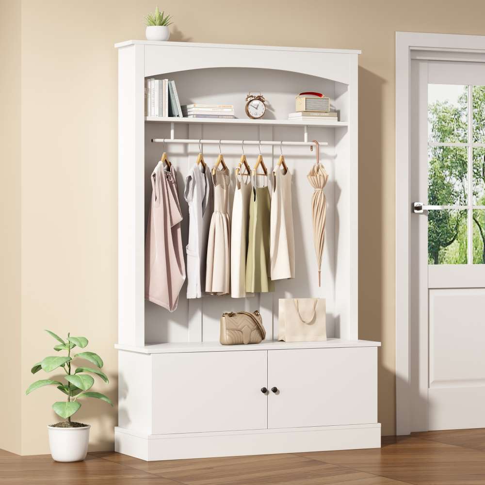 Garderobe avec banc à chaussures, armoire d’entrée spacieuse, étagères ...