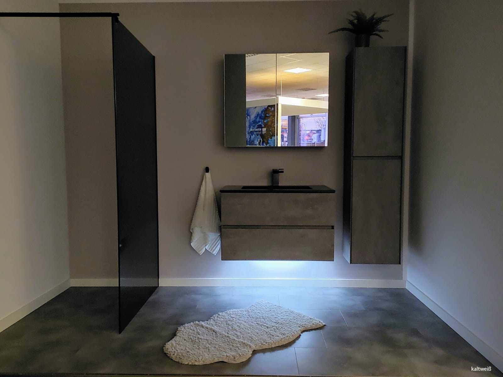 BERNSTEIN - Réglette LED pour sous meuble de salle de bain - Blanc ...