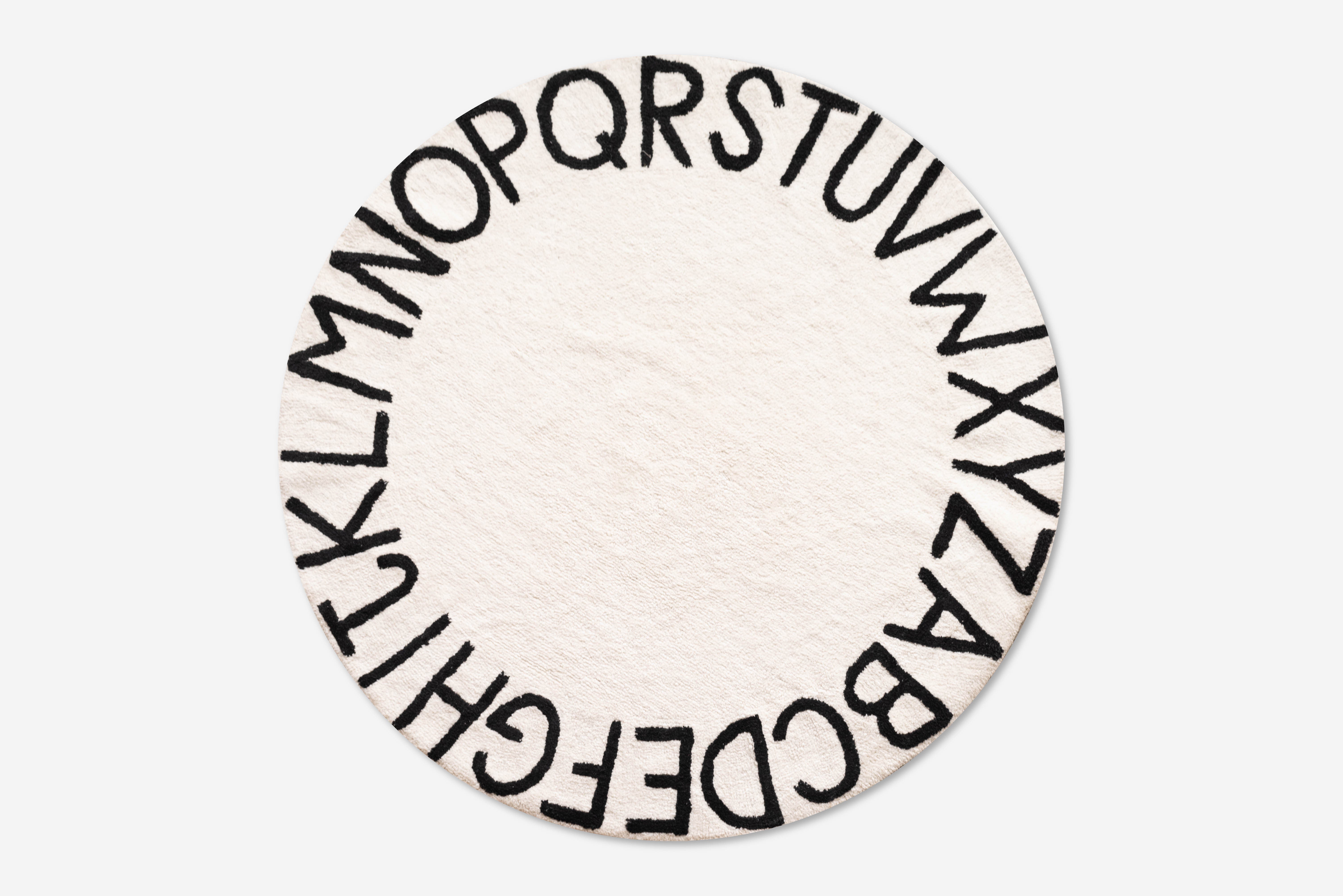TAPIS ROND ENFANT ALPHABET NOIR ET BLANC Ø140CM | Leroy Merlin