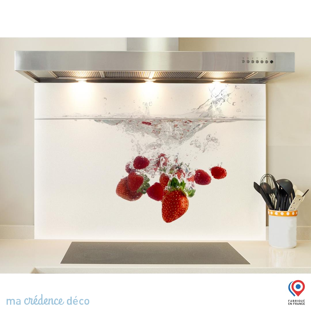 Crédence cuisine fond de hotte Bain de fraises 2 - Verre trempé - L 45 ...