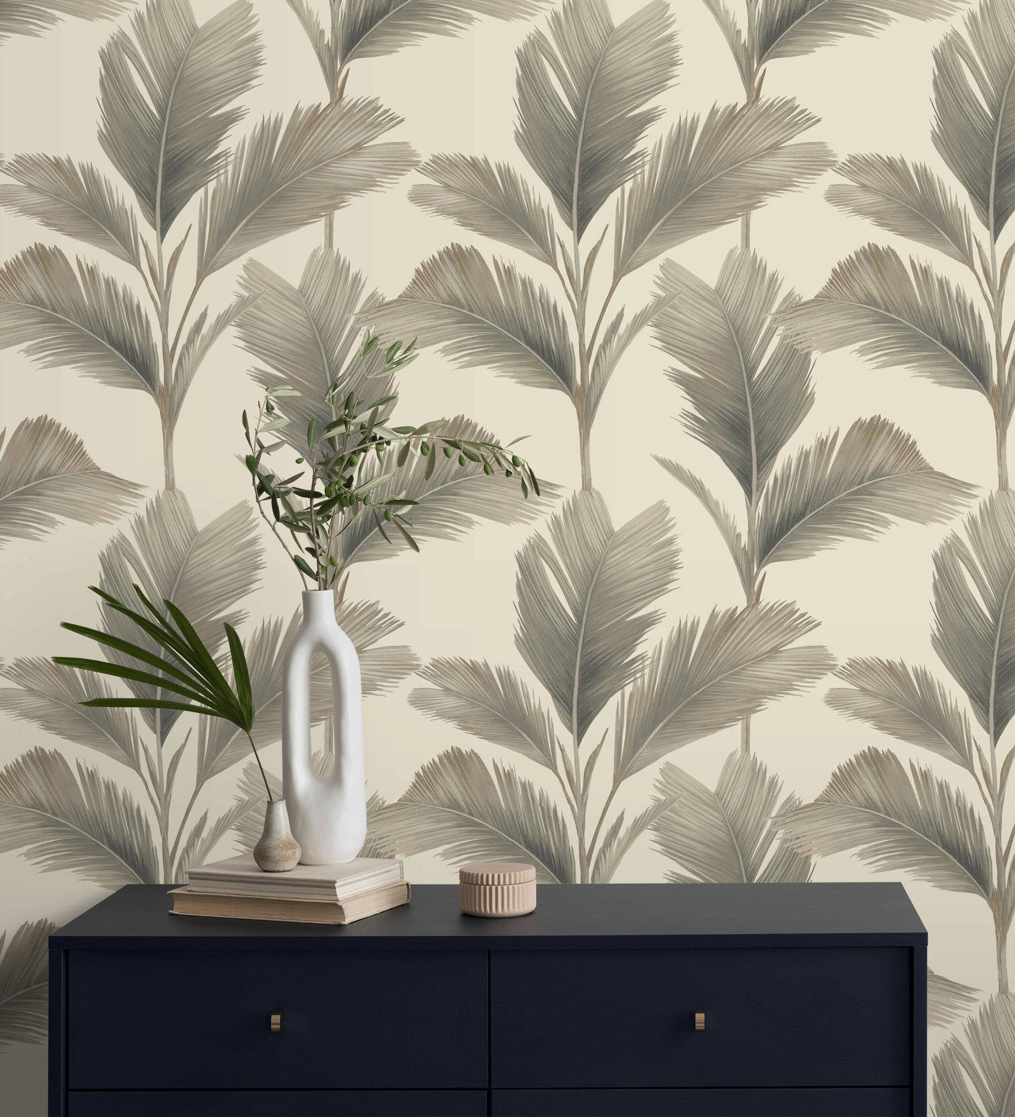 Papier peint feuilles de palmier tropical vison sur fond beige mat ...