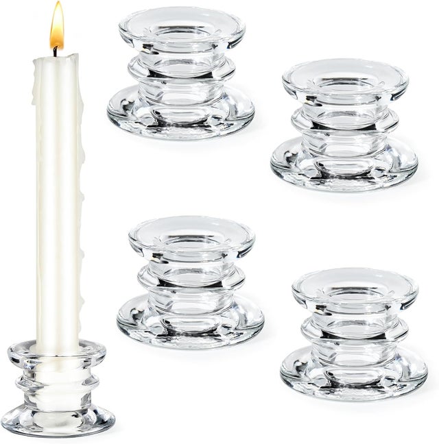 Portavelas de cristal: Ilumina tu espacio con estilo y elegancia.