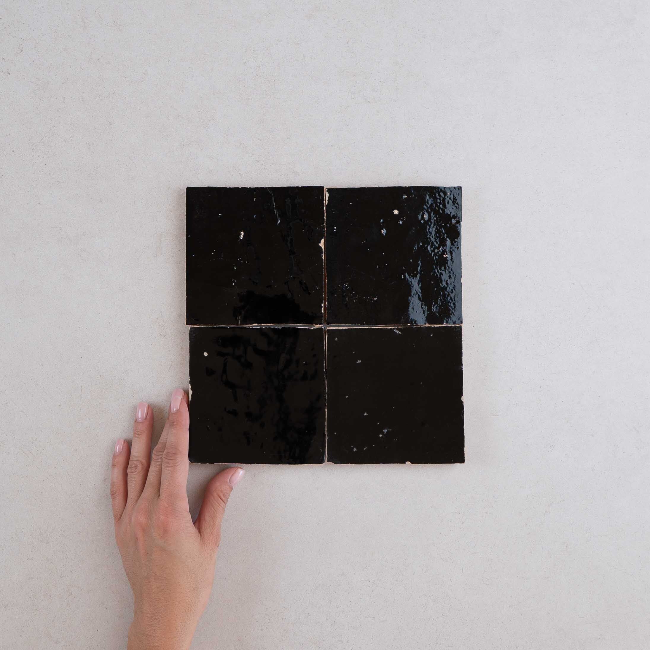 Carrelage Véritable Zellige Marocain Noir 10x10cm (1m²) - Les Carreaux ...