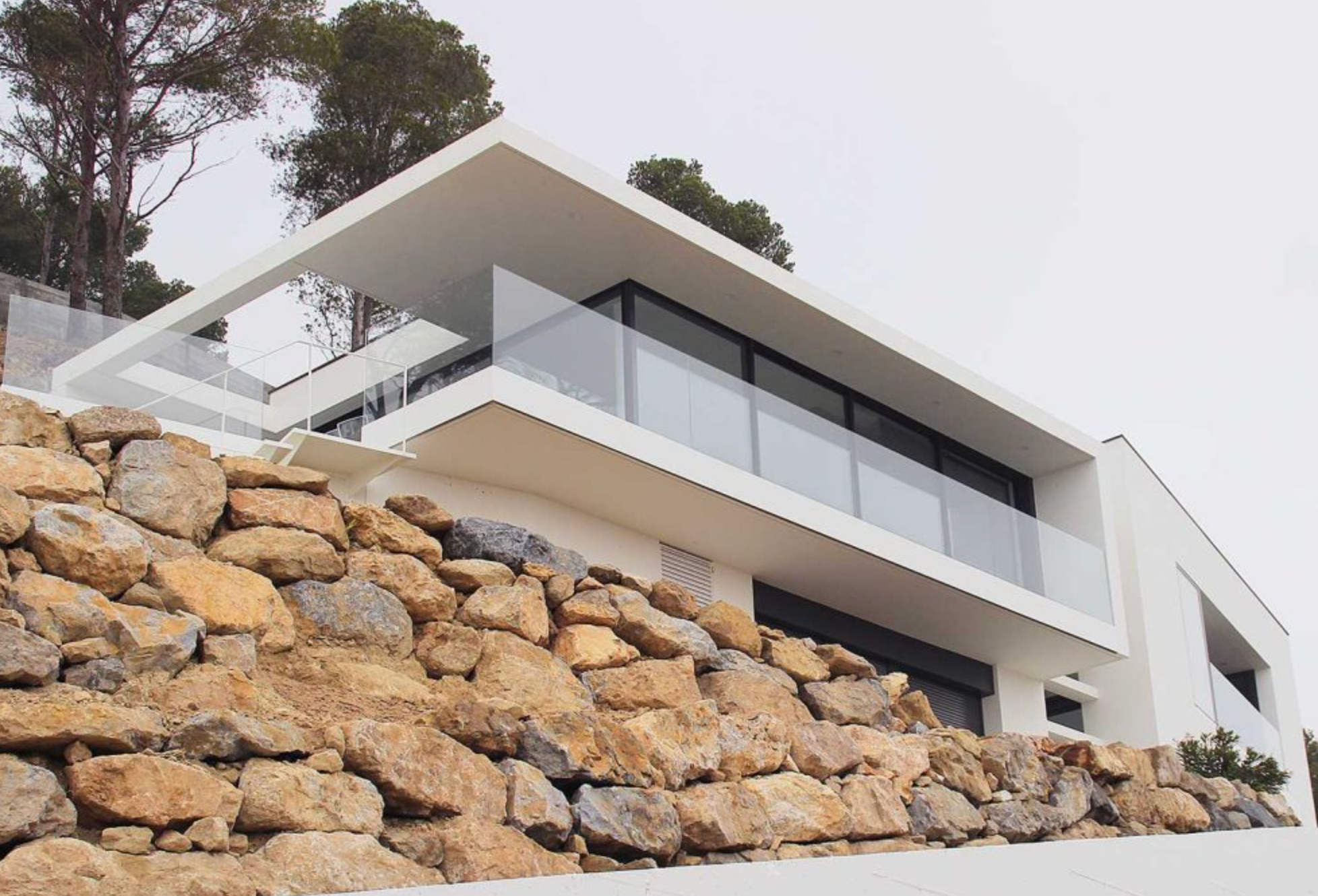 GARDE-CORPS EN VERRE FEUILLETÉE TREMPÉE 88/4 17,52 MM - POSE À LA ...