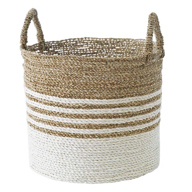 Cestas de mimbre: almacenaje con encanto natural