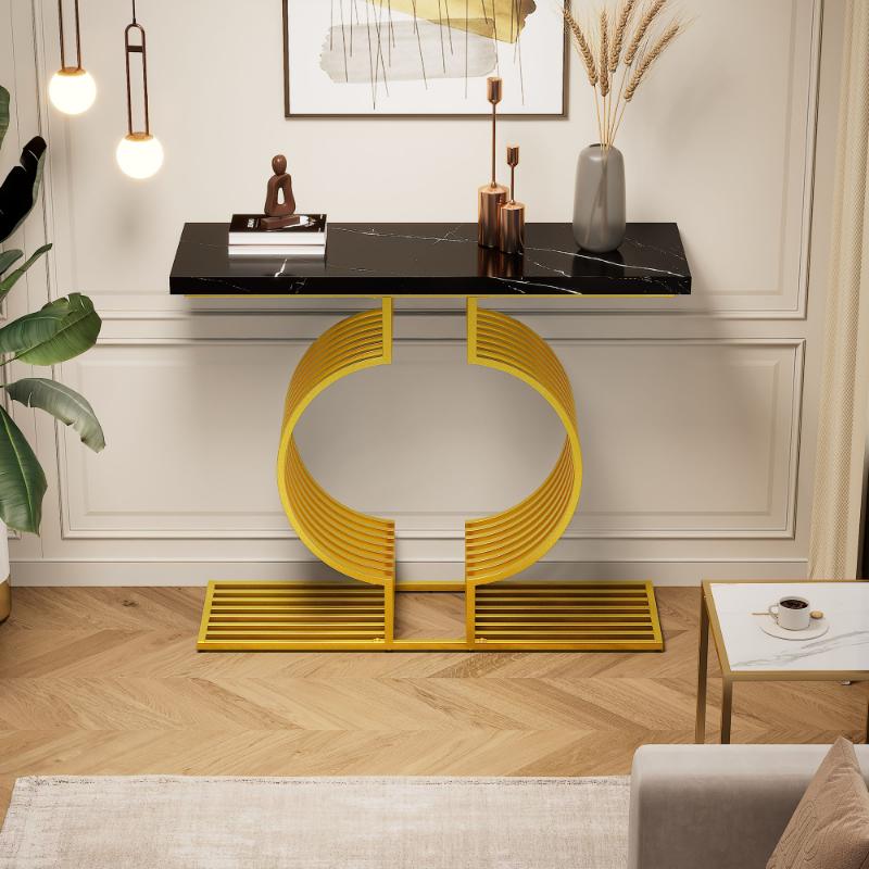 Table d'appoint noire et dorée avec pieds en métal, surface MDF laquée ...