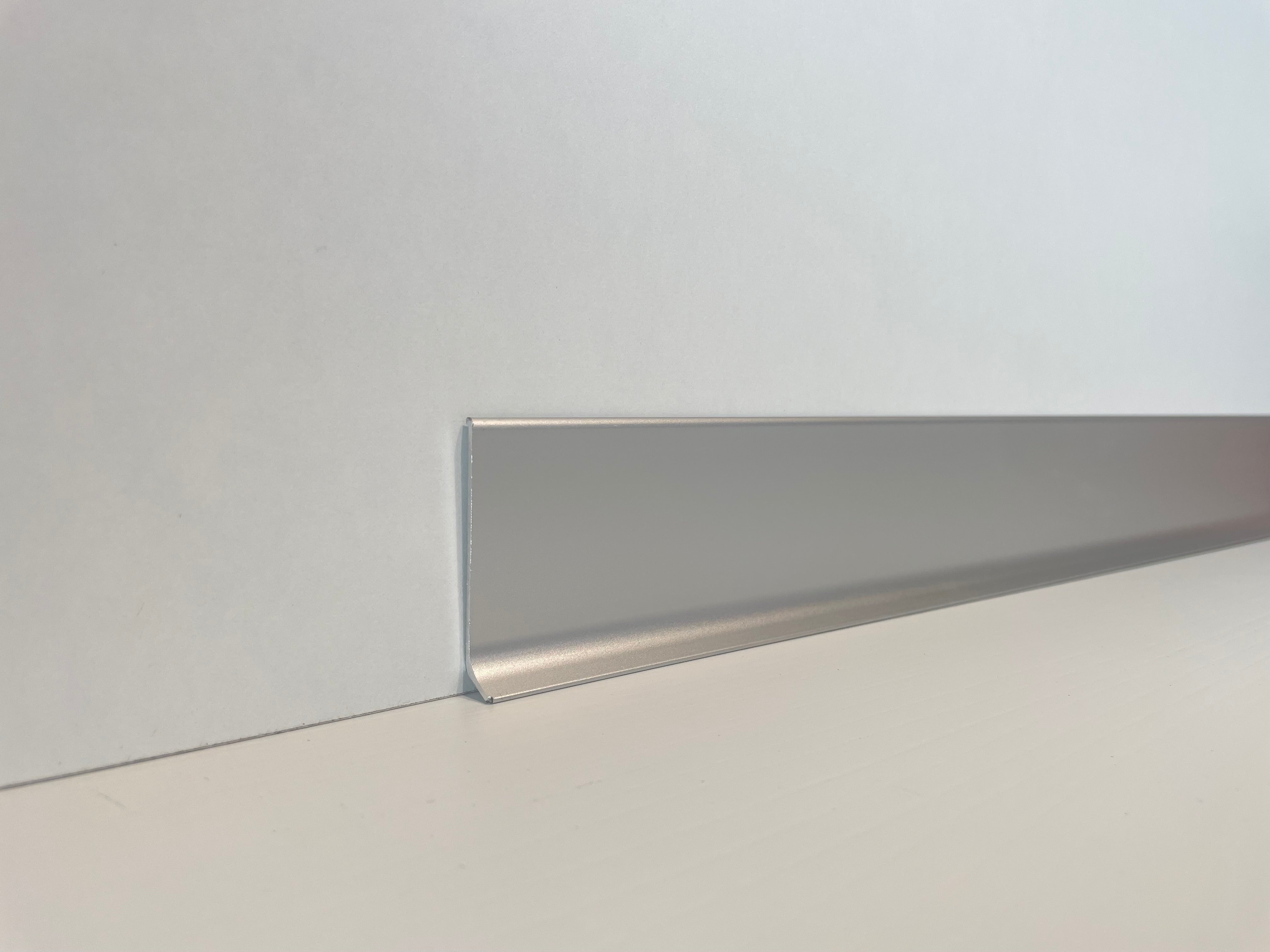 BATTISCOPA IN ALLUMINIO serie STONE | Leroy Merlin