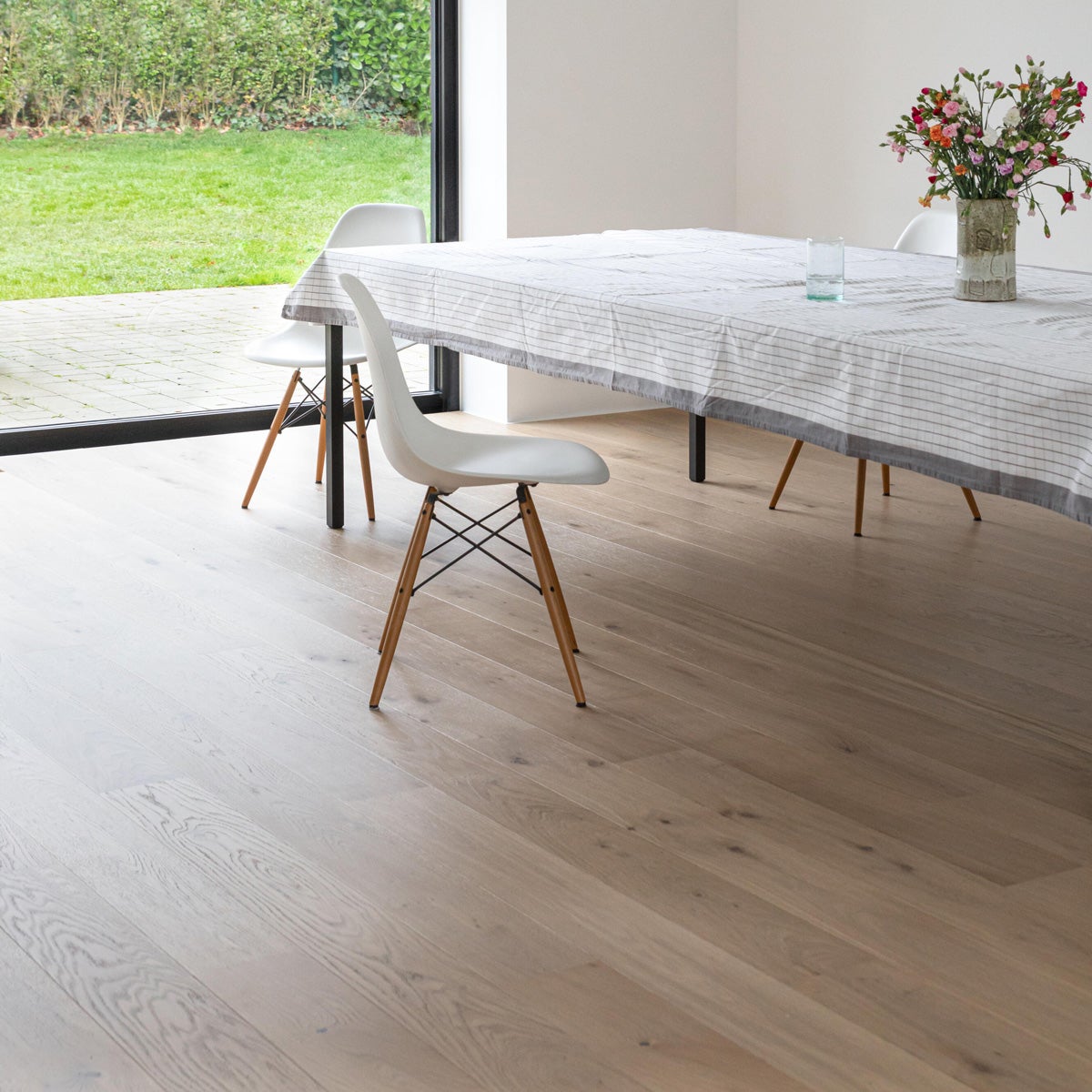 Parquet contrecollé chêne allure épaisseur 10 mm - 165 x 1180 mm - Made ...