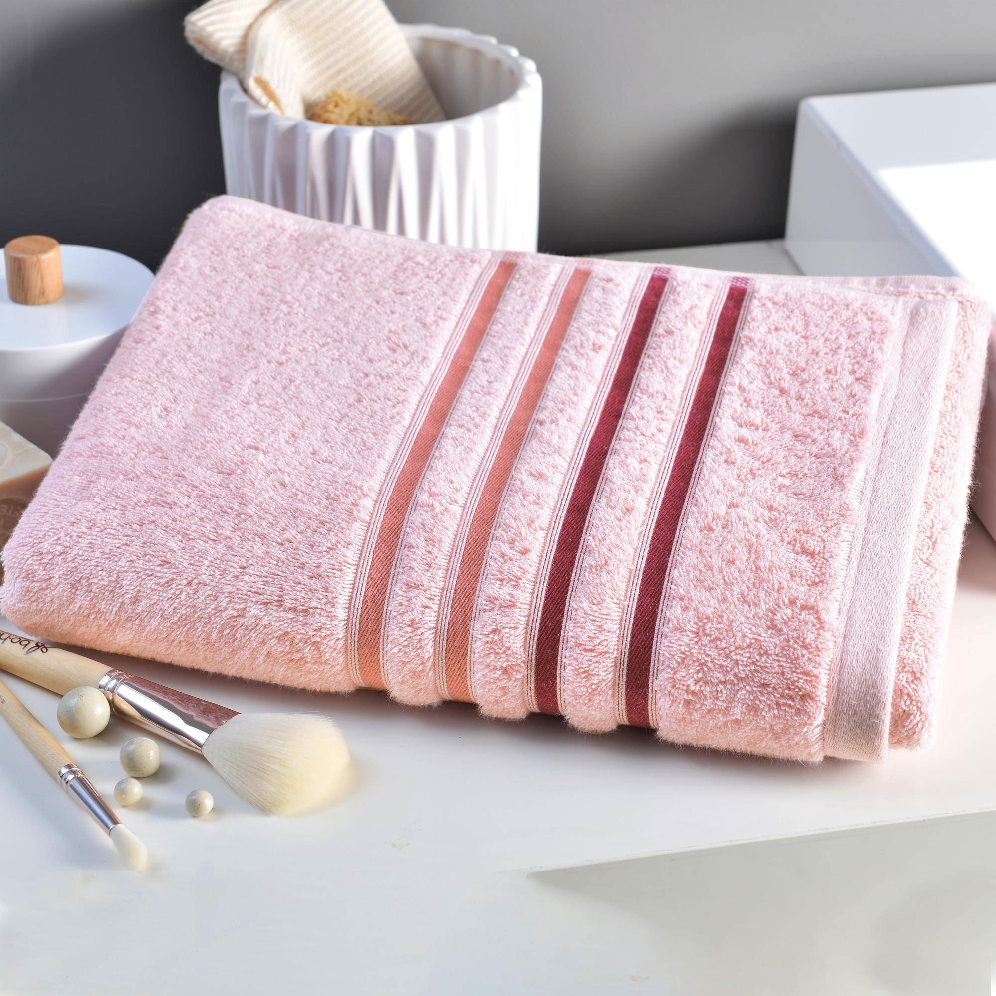 Serviette de toilette EXTRASOFT 50x100 rose pâle en acrylique | Leroy ...
