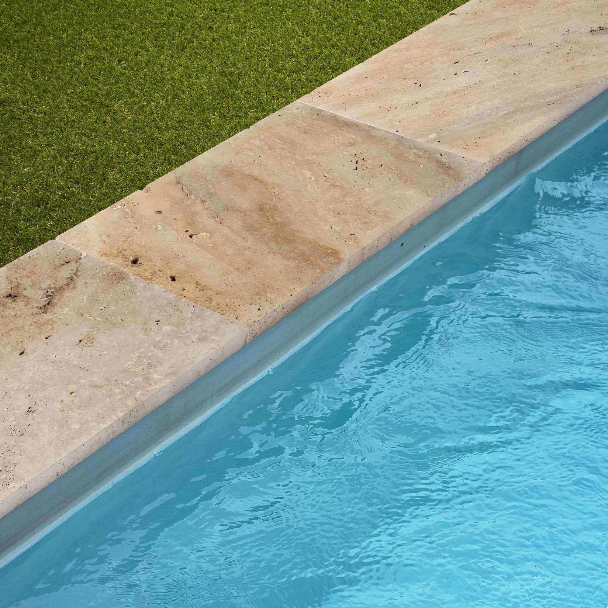 Margelle de piscine en Travertin Beige Nuancé 1er choix 61x40,6x3 cm ...