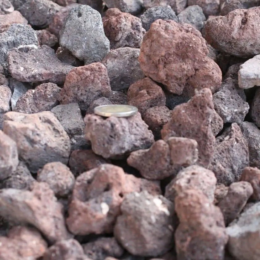 Grava Volcánica Roja / Saco 20 L. / 10-25 mm | Leroy Merlin