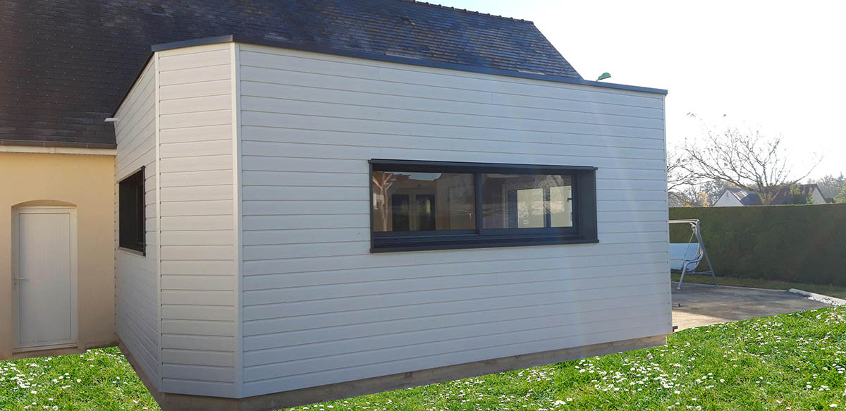 Lame de bardage PVC recyclé AIGIS Profil Simple Lame en pose par ...