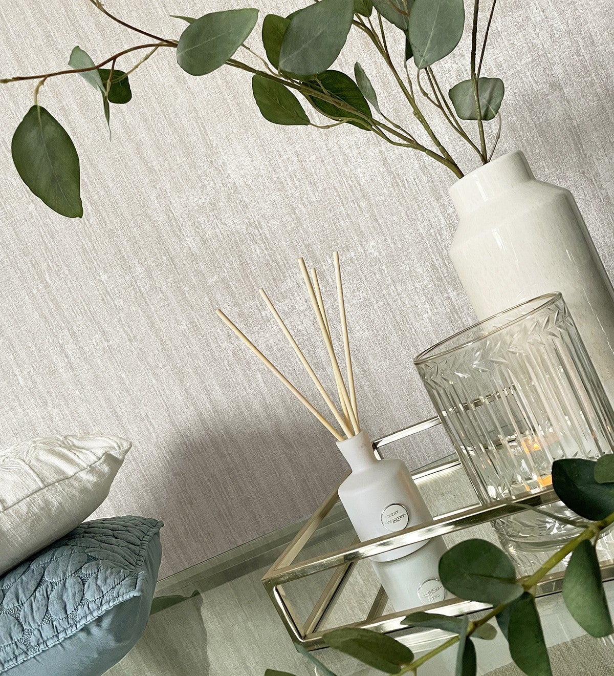 Papel pintado con efecto textil entrelazado en relieve tonos beige ...