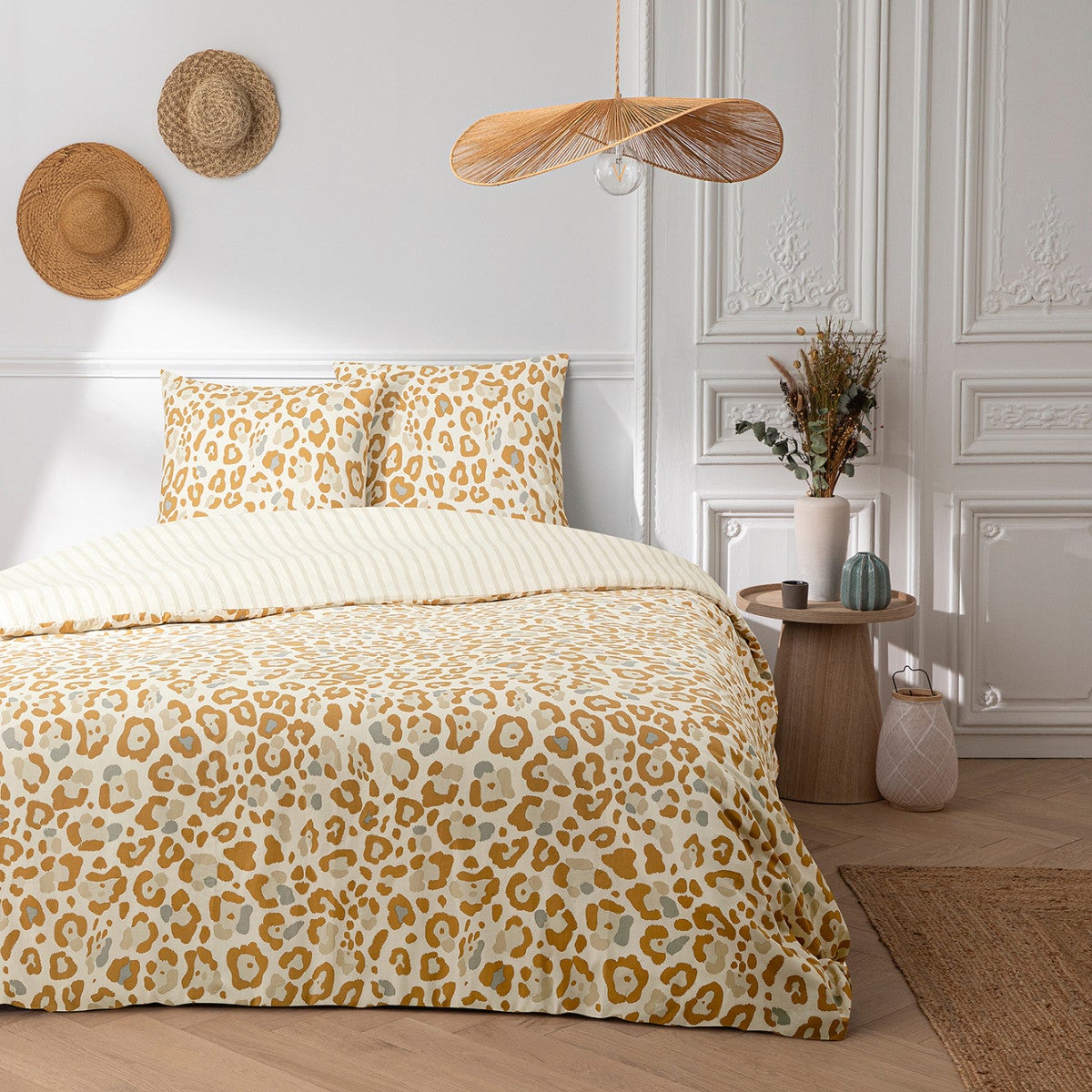 Parure de lit 2 personnes imprimé léopard réversible 260x240cm | Leroy ...