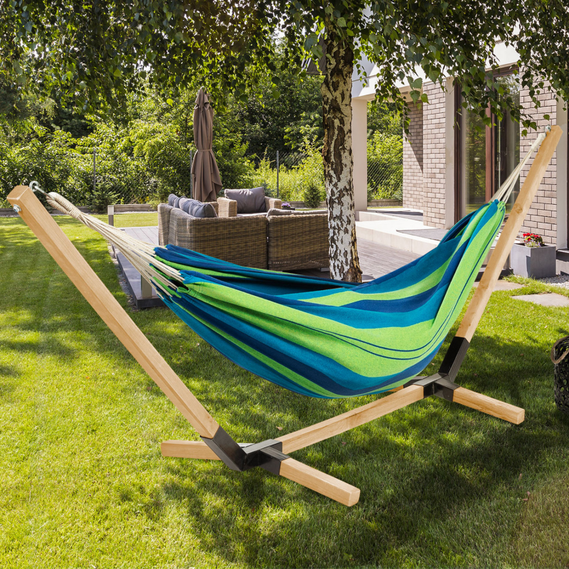 Hamac avec support bois et toile rayée bleue et verte TAHITI | Leroy Merlin