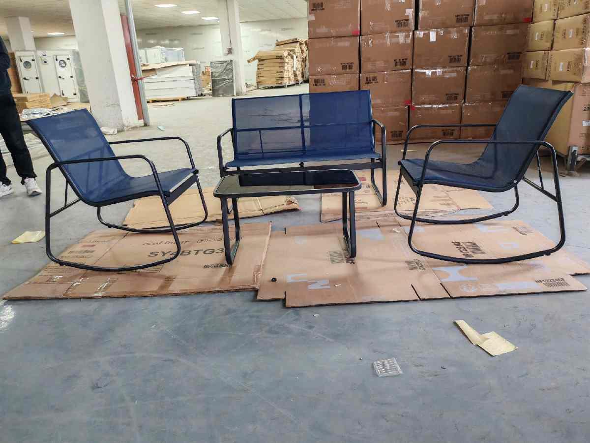 Salon de Jardin 4 Pièces avec Chaises à Bascule Table en Verre et ...