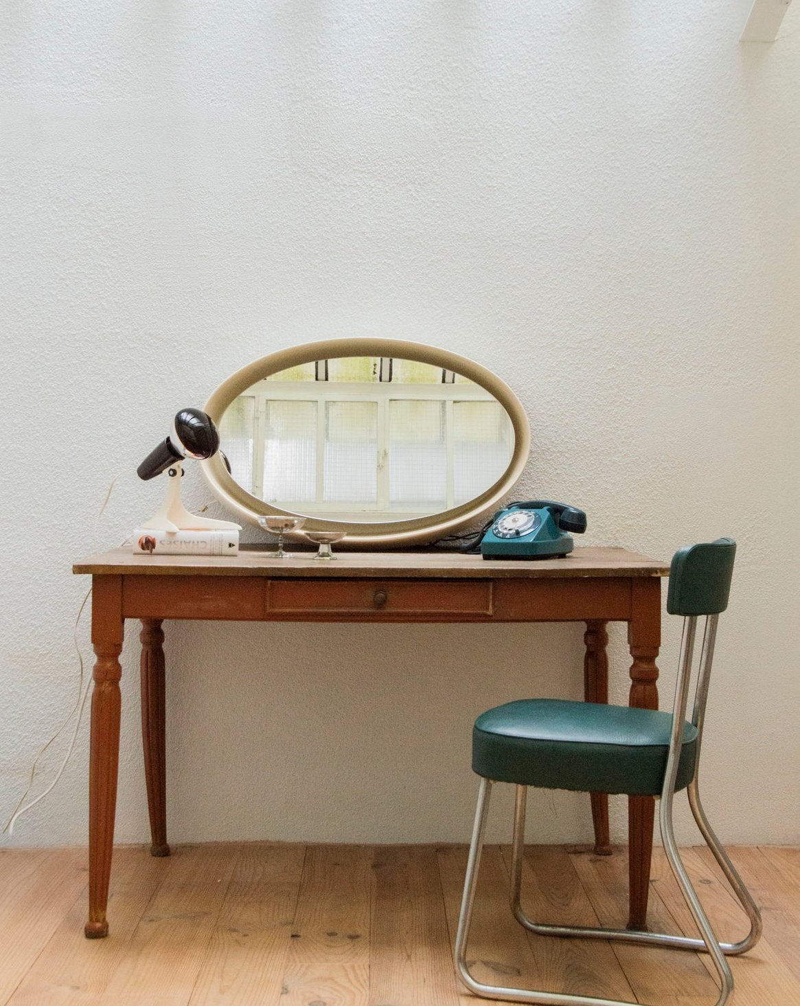 Table à manger en bois peinte Romy N°475 - Bon état | Leroy Merlin