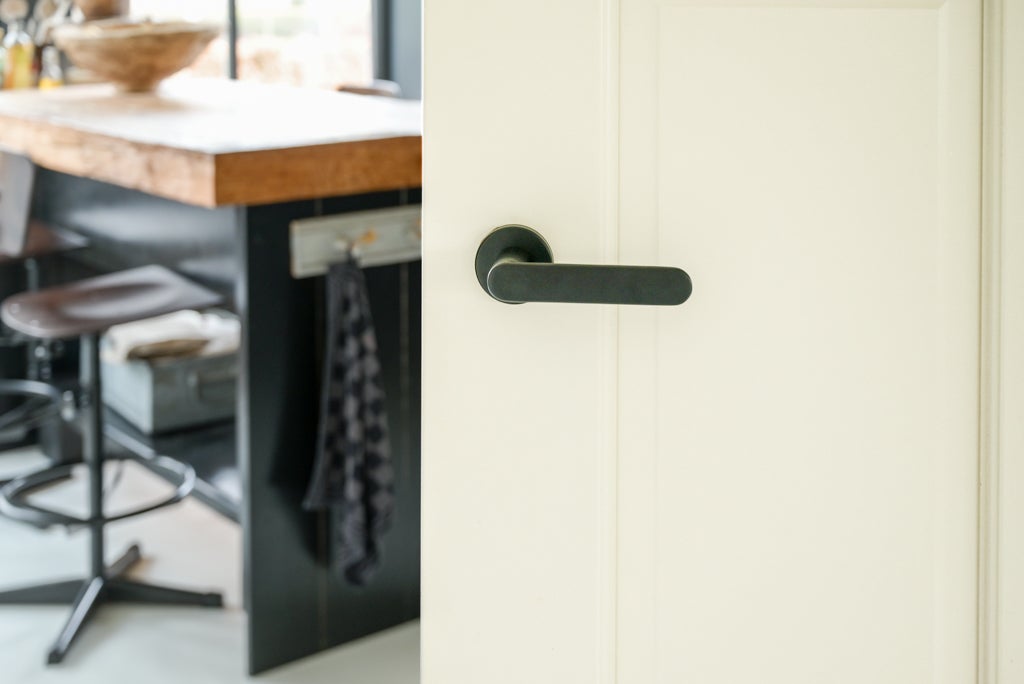 Wovar Poignée de porte Lavuzo Novara Noire avec rosace ronde - Par set ...