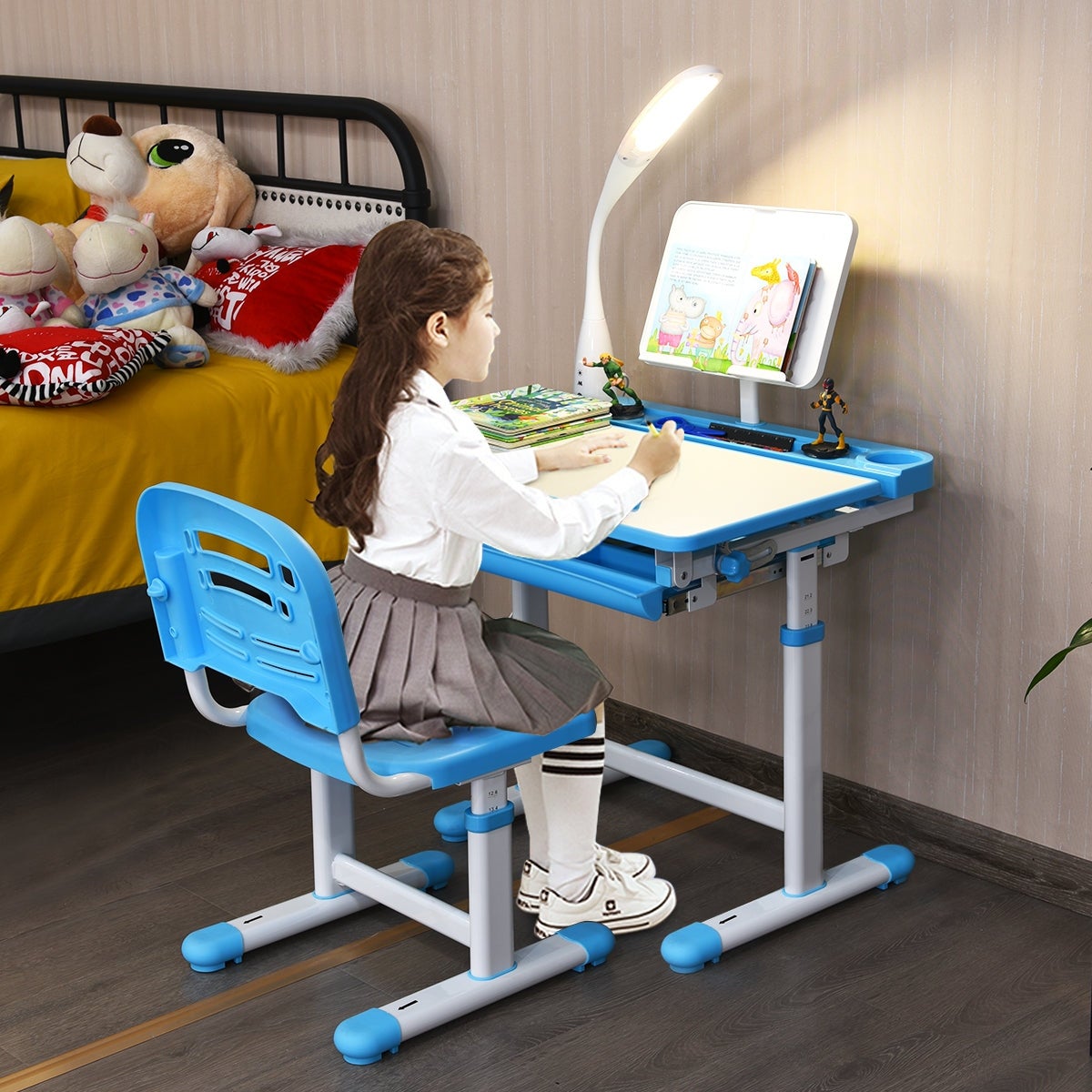 Bureau pour enfants avec lampe, chaise, table à dessin et table de ...