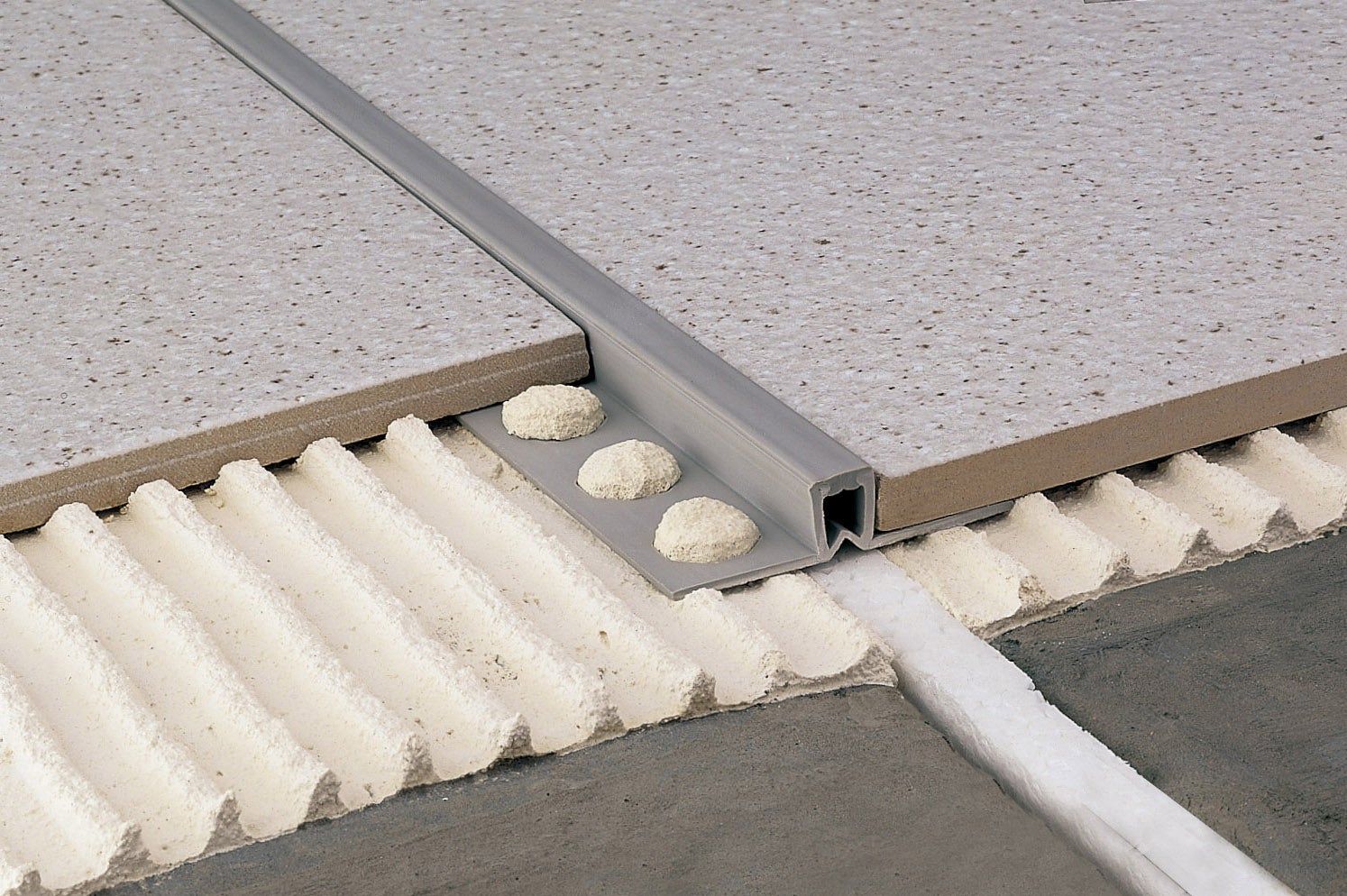 Joints de Fractionnement - Novojunta® 2 PVC - 10x2500 | Leroy Merlin