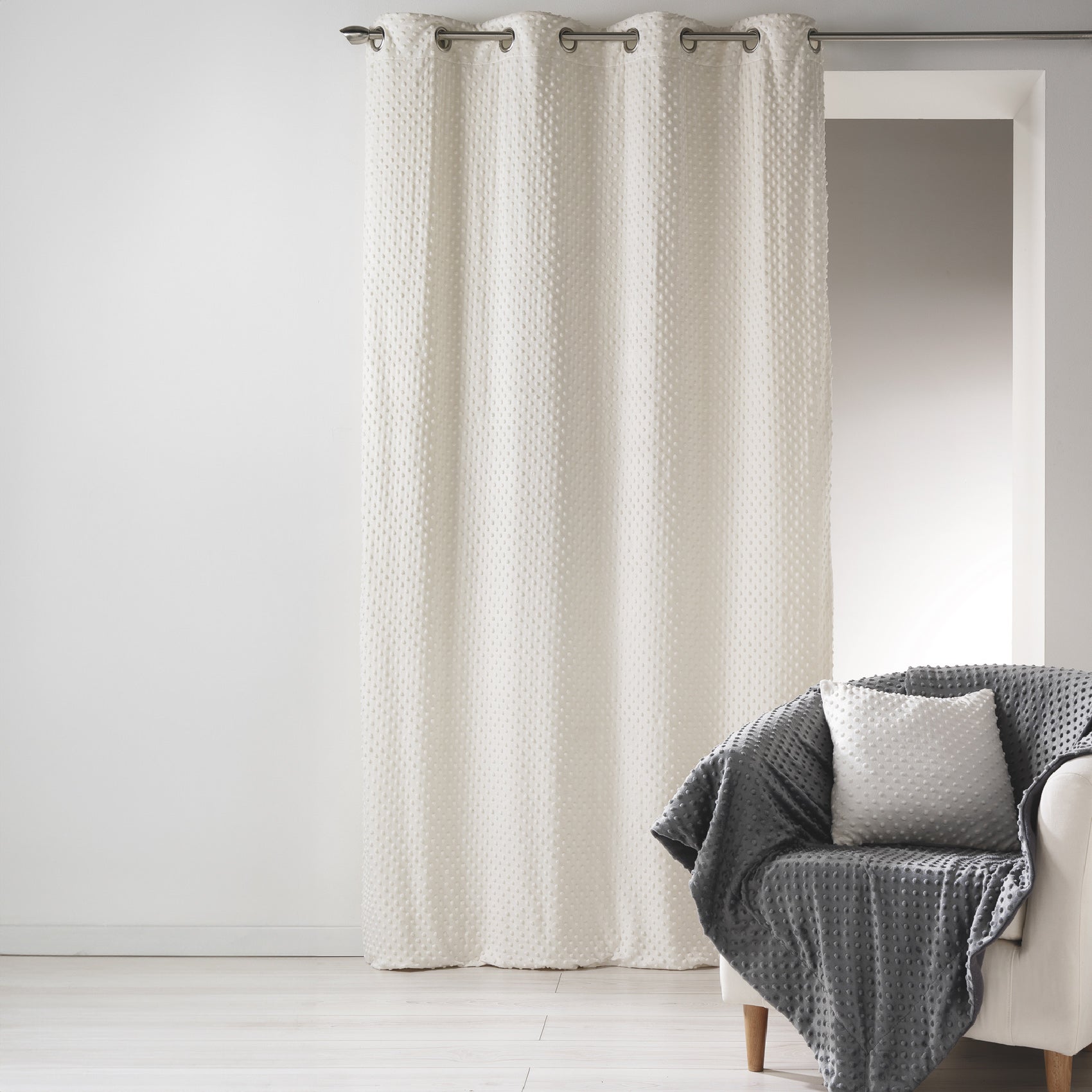 Cortina Polar con relieves | Leroy Merlin