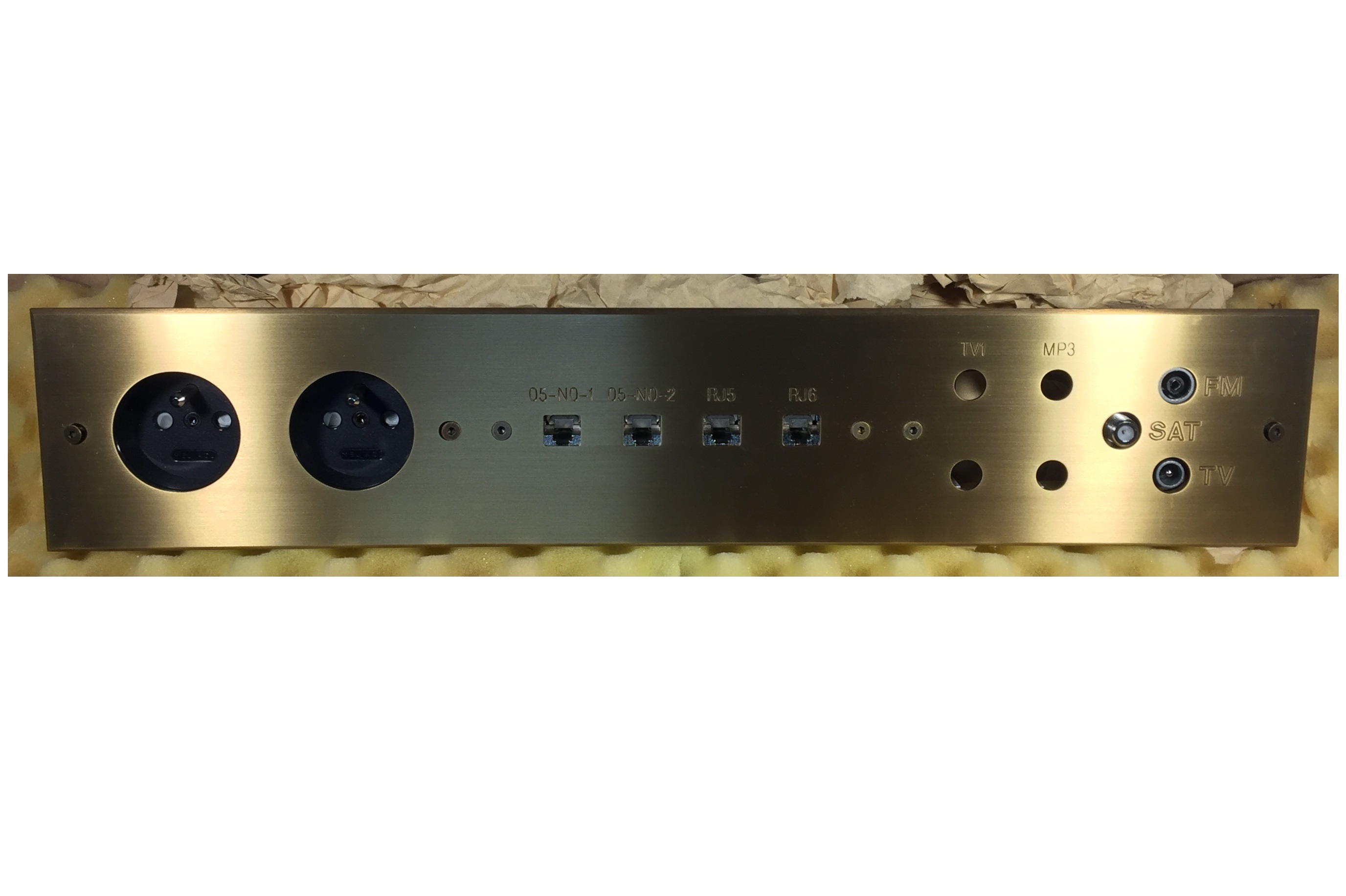 Meljac Multiprise complète - 2 PC+T + 4 RJ45 SPE + 2 RCA + 1 TV FM SAT ...