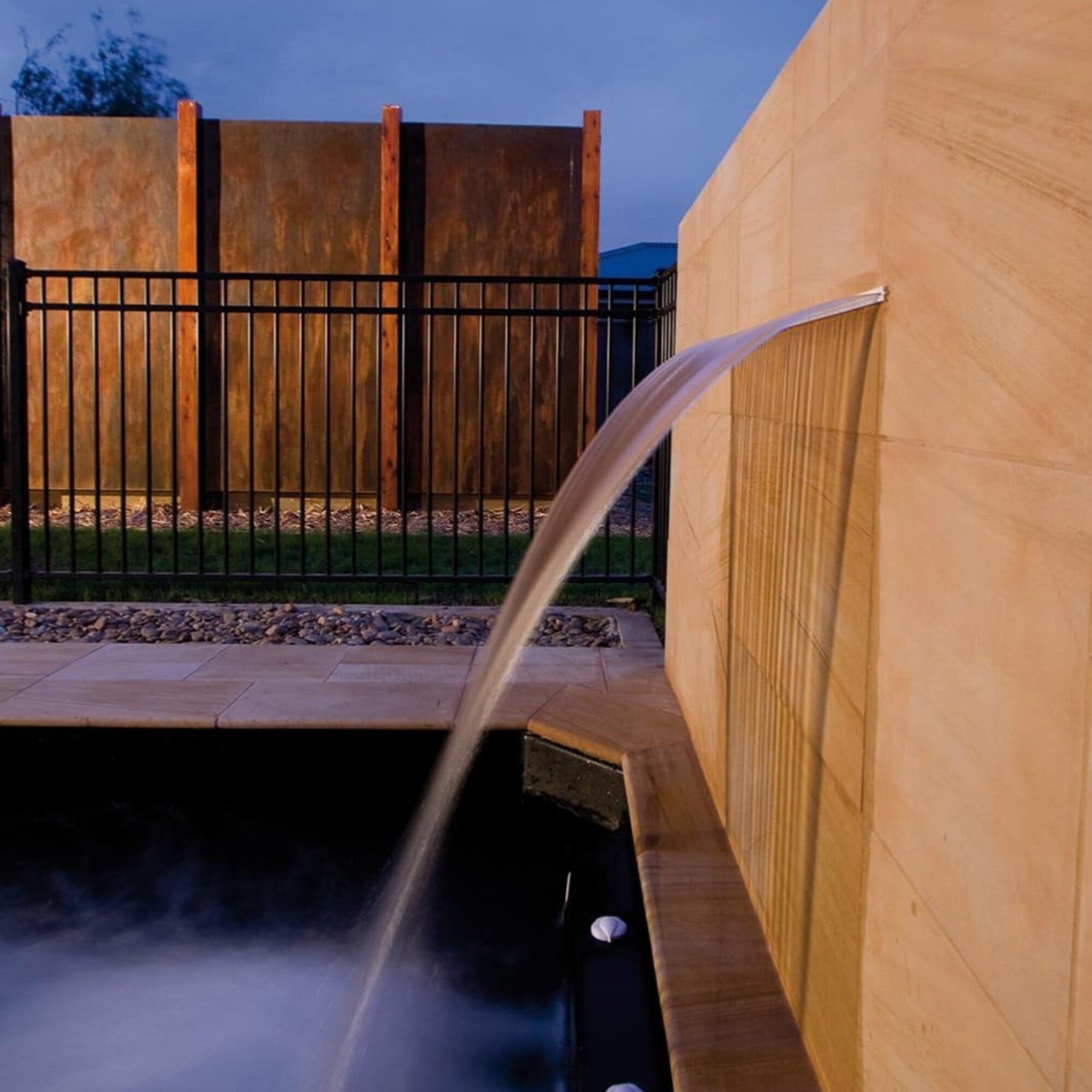 AstralPool Silkflow Inox Waterfall Crystal Clear Flow Luxe et ambiance ...
