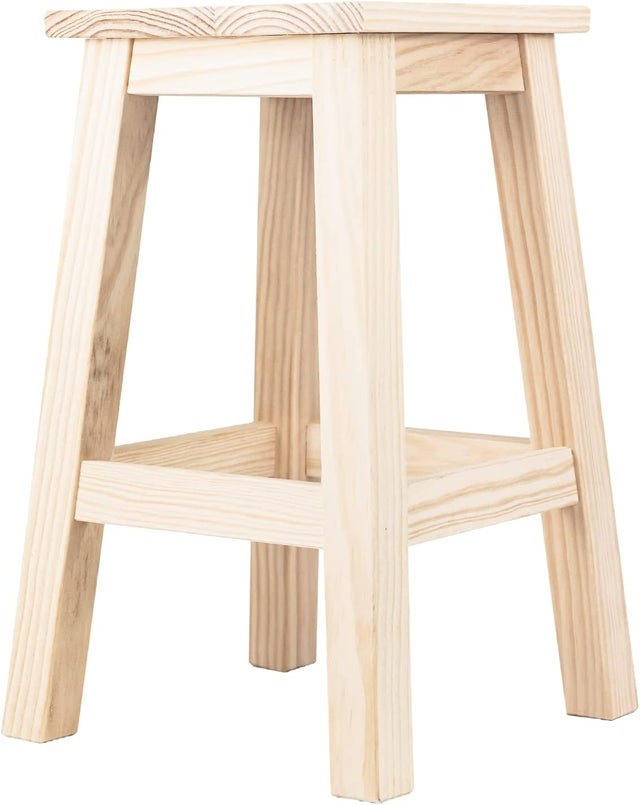 Taburetes de madera: funcionales y resistentes para tu hogar
