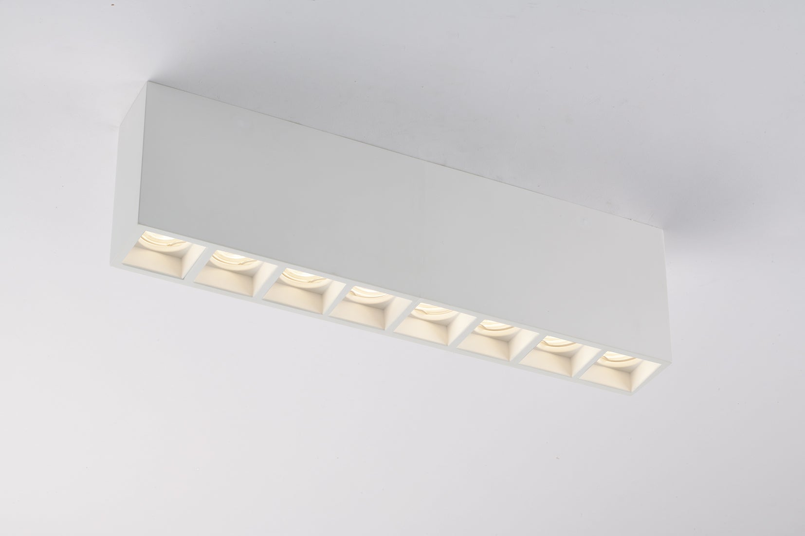 "Plafón modular HAPIS de yeso blanco pintable 39x55x11 cm." | Leroy Merlin