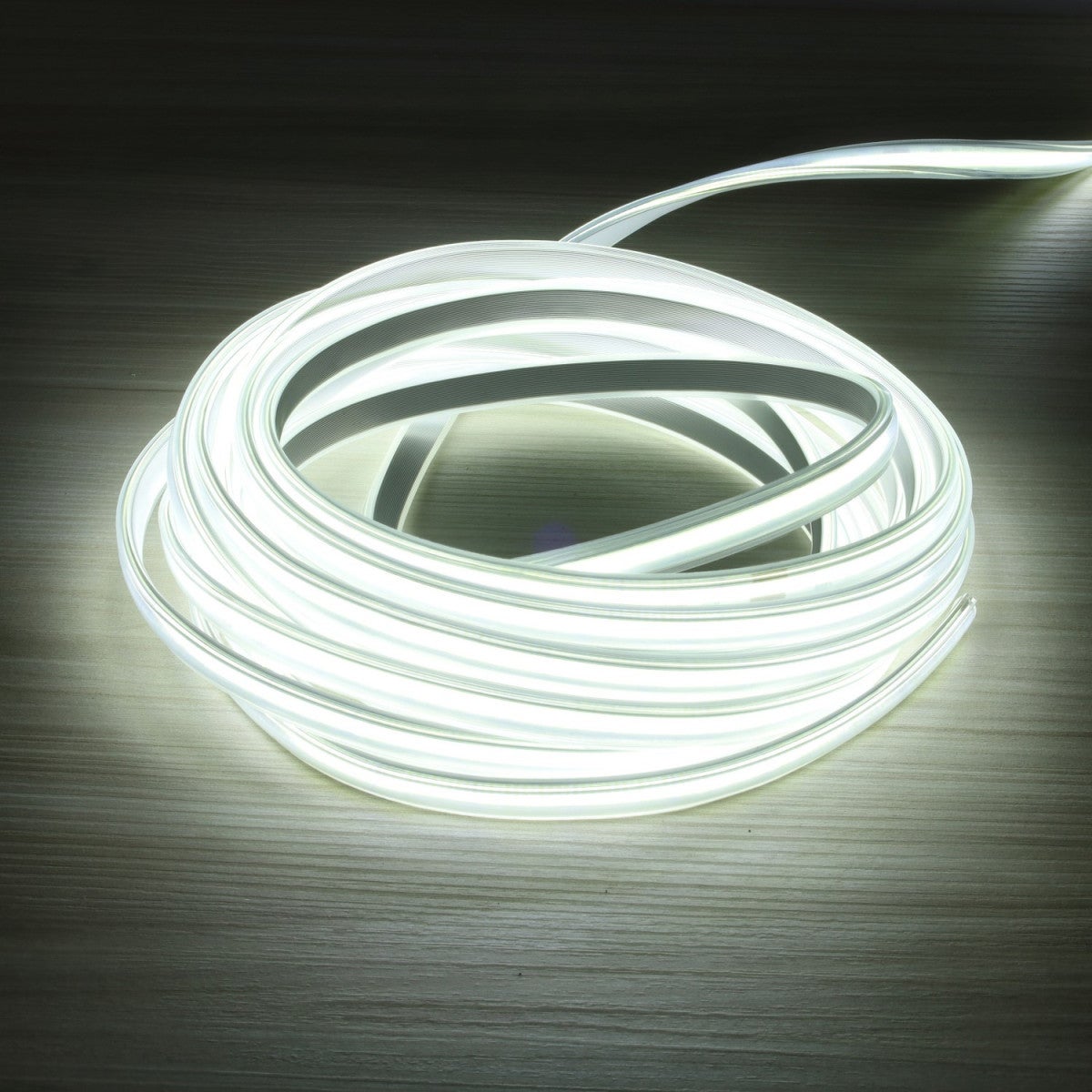 Tira Led COB 220V 12W/m corte 50cm - Luz Fría | Leroy Merlin